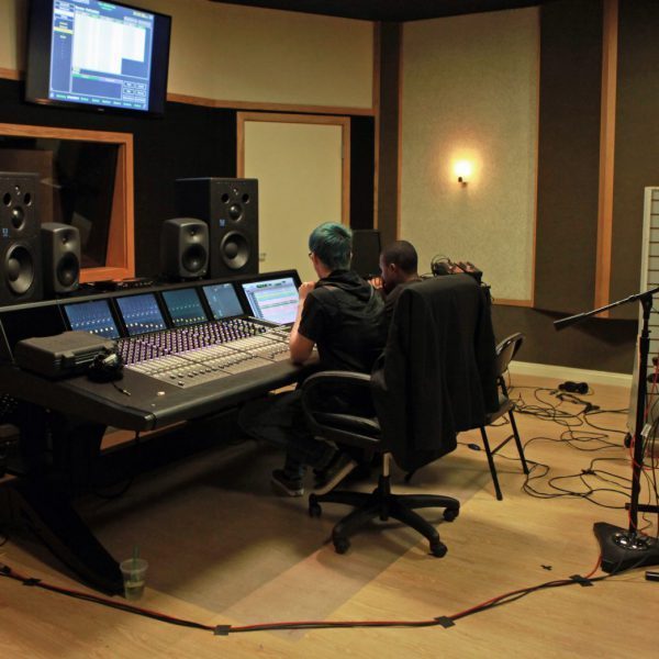 Studera musik på MI i Los Angeles - Blueberry College & Universitet