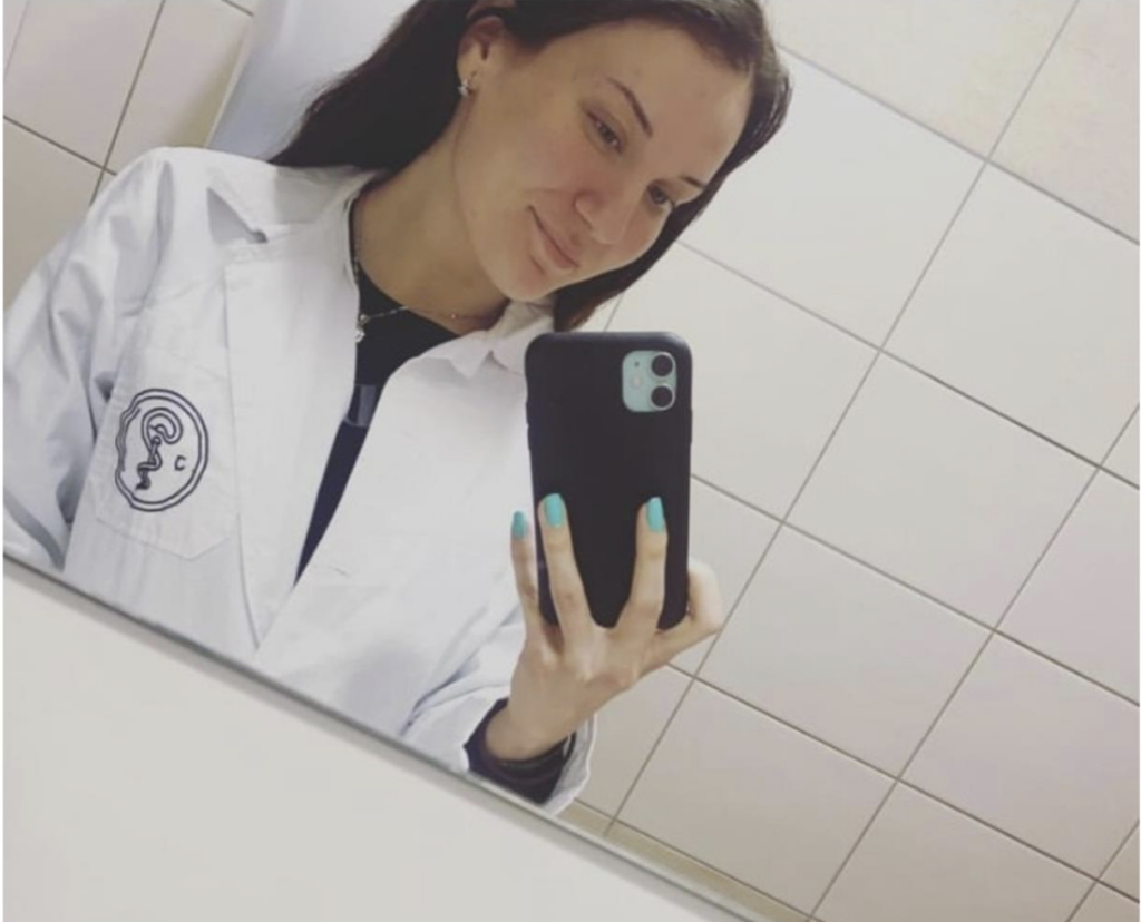 Isabelle studerar till läkare i Slovakien